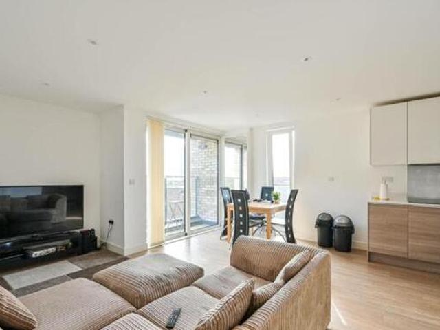 2 Bedroom Flat For Rent In Rotherhithe, London