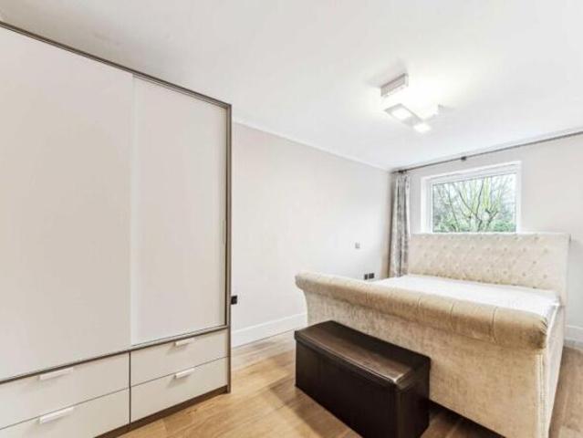 2 bedroom flat for rent in Rotherhithe Street, London, SE16