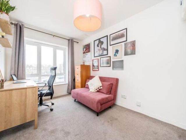 2 bedroom flat for rent in Rotherhithe Street, London, SE16
