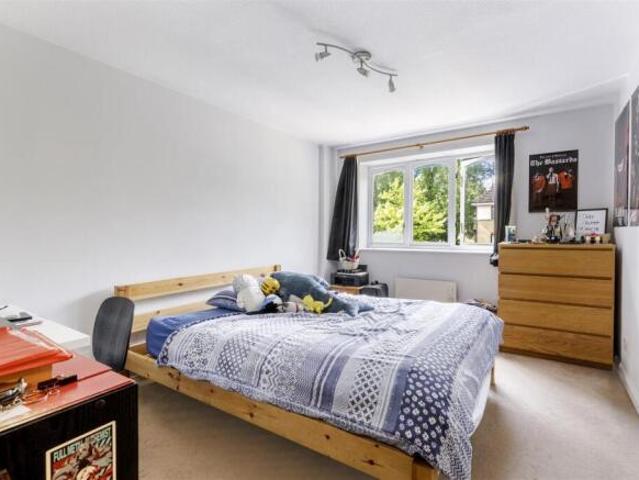 2 bedroom flat for rent in Rothesay Avenue, Wimbledon Chase, SW20