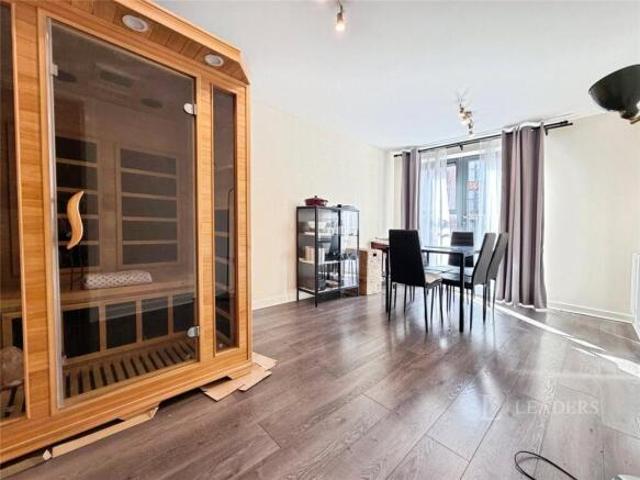 2 bedroom flat for rent in Rothesay Gardens, Wolverhampton, West Midlands, WV4