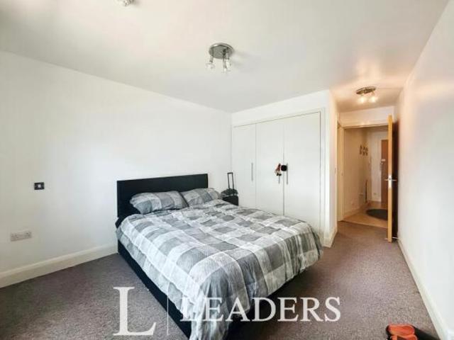 2 bedroom flat for rent in Royal View, 80 Grand Parade, Brighton, BN2