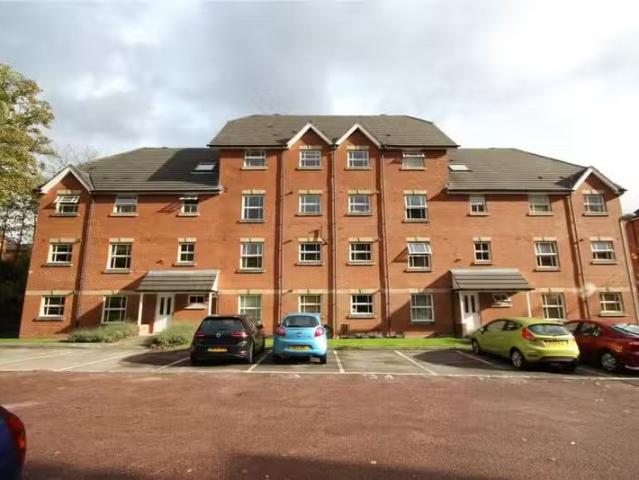 2 bedroom flat for rent in Royal Court Drive, Bolton, Greater.
