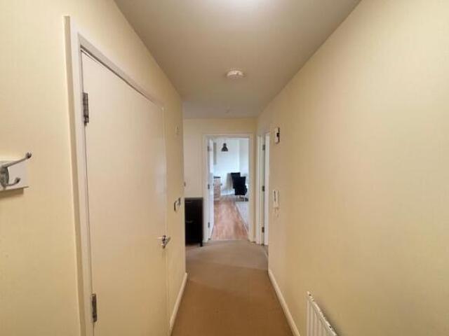 2 bedroom flat for rent in Royal Court, Queens Marys Ave, WD18