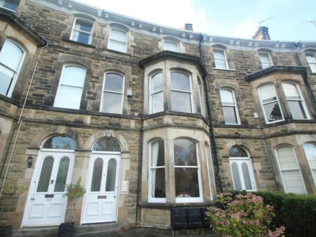 2 bedroom flat for rent in Royal Crescent, Harrogate, North Yorkshire, UK, HG2