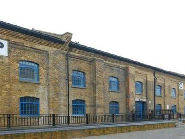 2 Bedroom Flat For Rent In Royal Docks, London