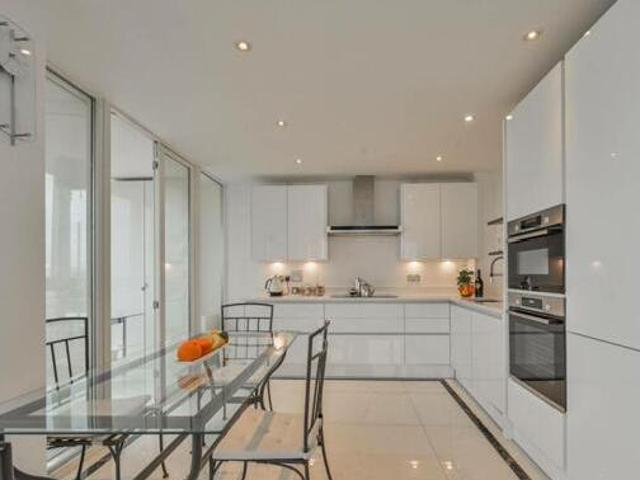 2 Bedroom Flat For Rent In Royal Docks, London