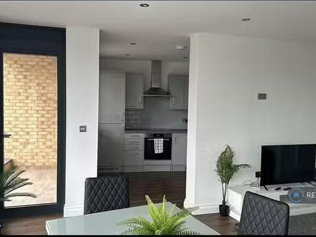 2 bedroom flat for rent in Royal Oak, Brentwood, CM14