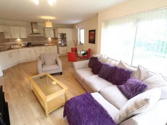 2 bedroom flat for rent in Rubislaw View, Kepplestone, Aberdee.