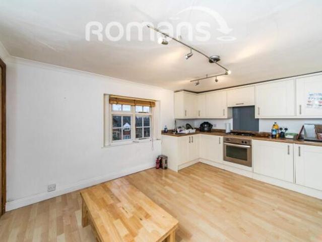 2 bedroom flat for rent in Russell Street, Reading, RG1
