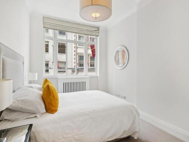2 bedroom flat for rent in Ryder Street, London SW1Y