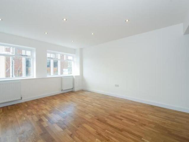 2 bedroom flat for rent in Rye Lane, Peckham, London, SE15