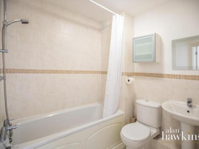 2 bedroom flat for rent in Rysy Court, Swindon, SN25