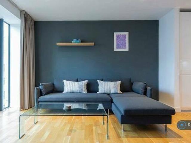 2 bedroom flat for rent in Scarlet Close London E20