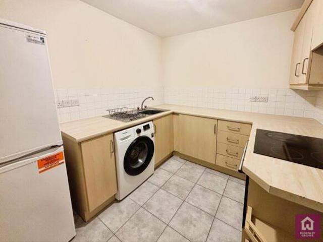 2 bedroom flat for rent in School Lane, Manchester, Greater Manchester, M20