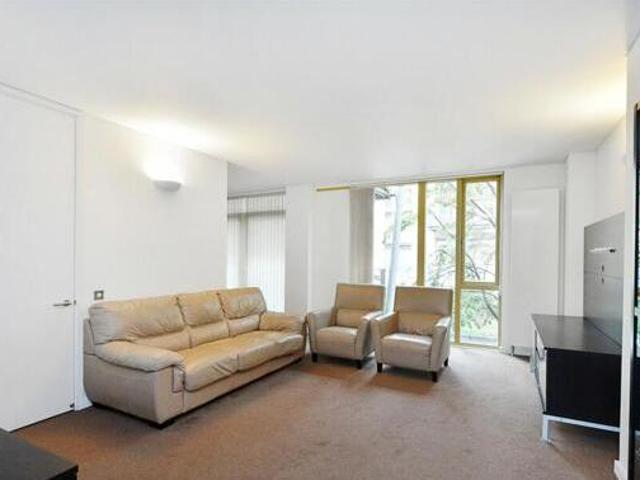 2 Bedroom Flat For Rent In School Square