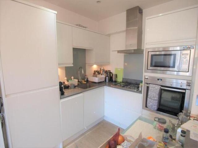2 bedroom flat for rent in Samros Apartments, Finsbury Park, London, N4