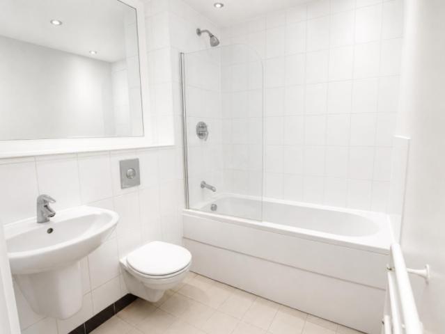 2 bedroom flat for rent in Santorini, City Island, LS12