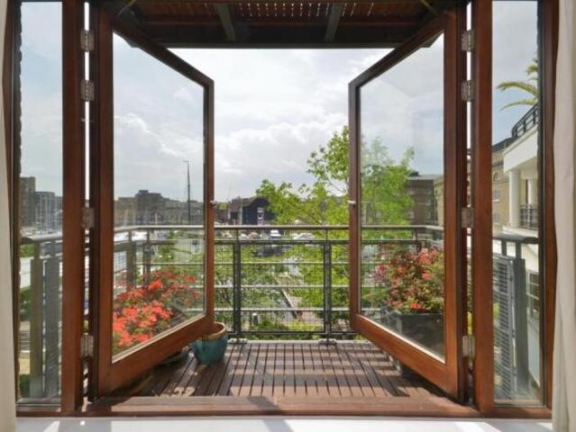 2 bedroom flat for rent in Sanderling Lodge, City Quay, Star Place, London E1W