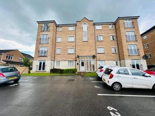 2 bedroom flat for rent in Sandhill Close, Bradford, BD8