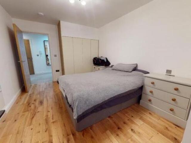 2 bedroom flat for rent in Sandhill Lane, Moortown, Leeds, LS17