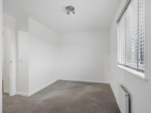2 bedroom flat for rent in Sandilands Road, Craigmillar, Edinburgh, EH16