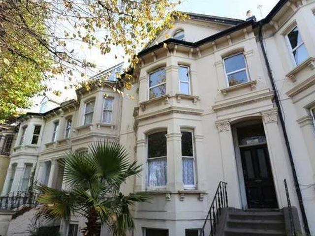 2 bedroom flat for rent in Sackville Road Hove BN3