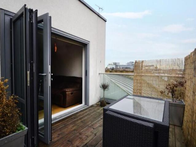 2 bedroom flat for rent in Saffron Hill, Farringdon, London, EC1N