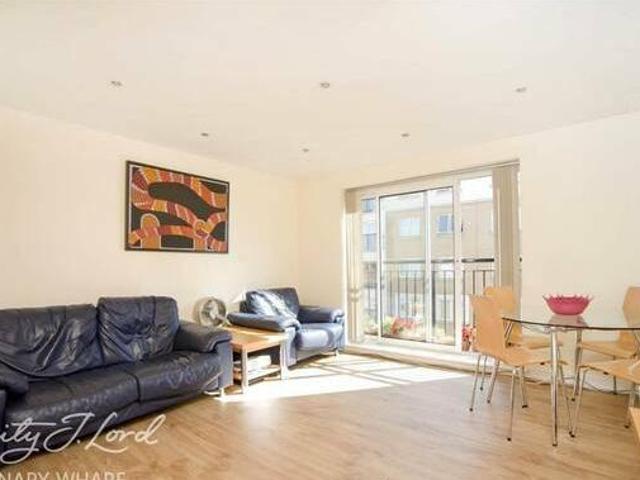 2 bedroom flat for rent in Sail Court E14
