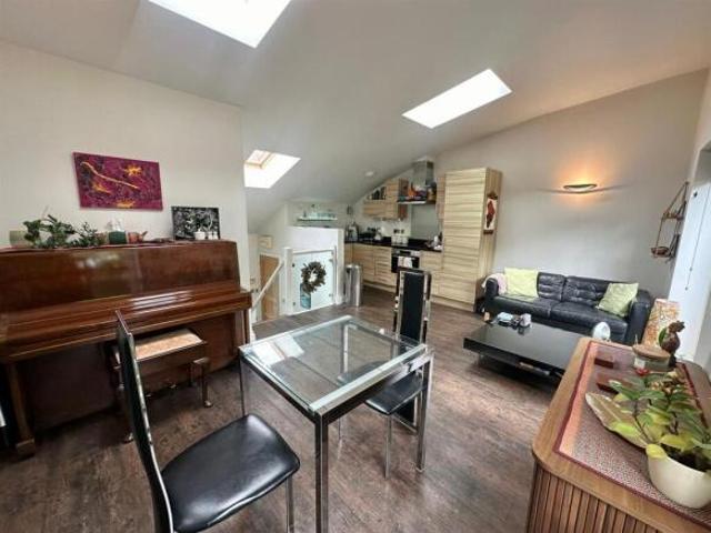2 bedroom flat for rent in Saint Clements Mews, Cherwell Street, OX4