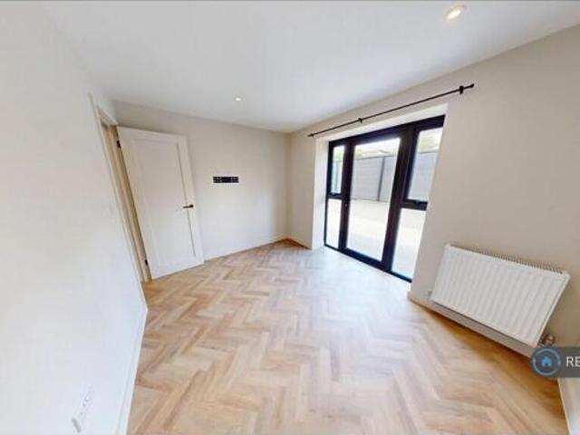 2 bedroom flat for rent in Saltdean Park Road, Brighton, BN2