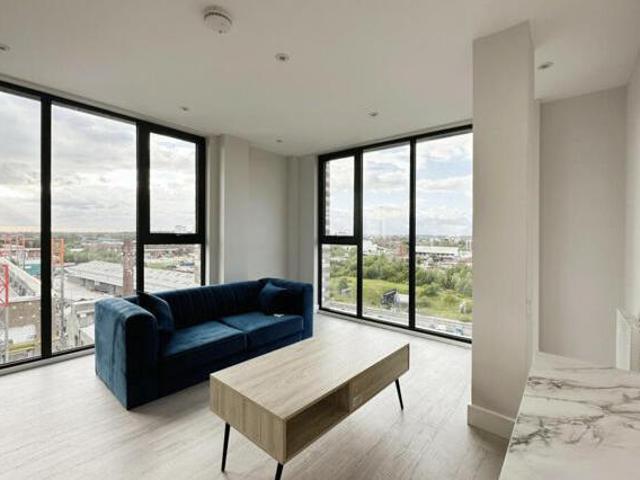2 Bedroom Flat For Rent In Salford, Lancashire