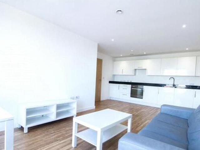 2 Bedroom Flat For Rent In Salford Quays, Greater Manchester