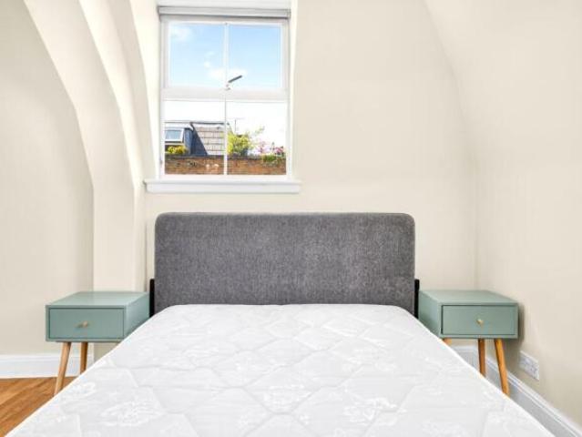 2 bedroom flat for rent in Sapphire Court, 1 Ensign Street, E1