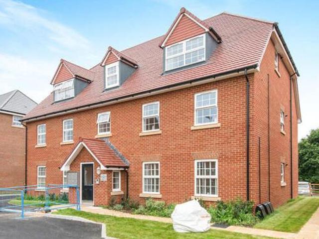 2 Bedroom Flat For Rent In Sarisbury Green, Southampton