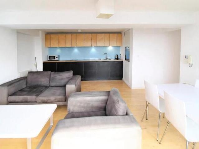 2 bedroom flat for rent in Saxton, The Avenue, Leeds, West Yorkshire, LS9