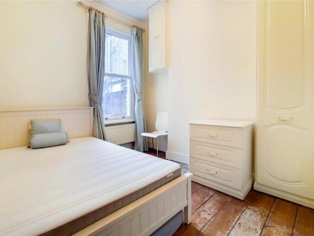 2 bedroom flat for rent in Senrab Street, Stepney, London, E1