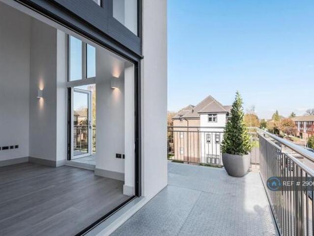 2 bedroom flat for rent in Sensier House, Sutton, SM2