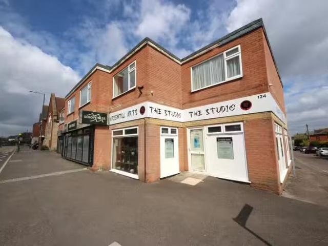 2 bedroom flat for rent in Seabourne Road, Southbourne,, BH5
