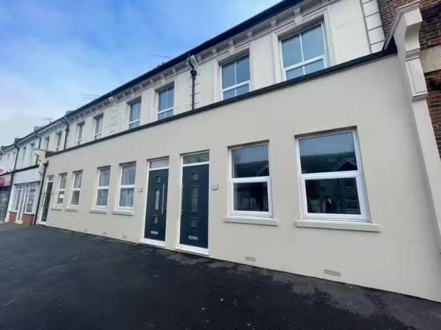 2 bedroom flat for rent in Seaside, EASTBOURNE, BN22