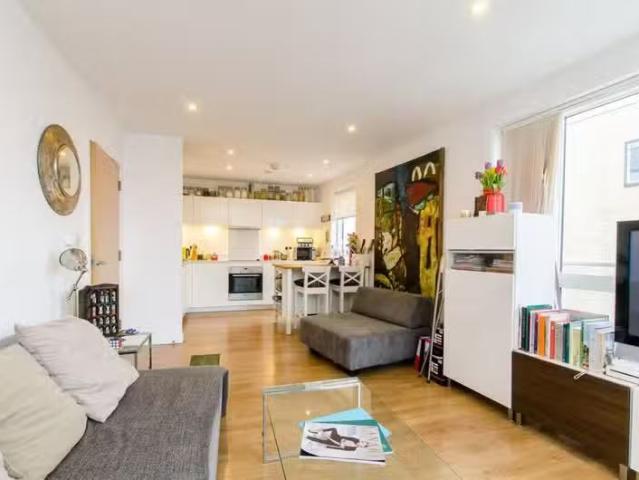 2 bedroom flat for rent in Seven Sea Gardens, Tower Hamlets, L.