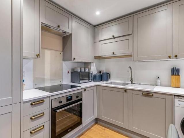 2 bedroom flat for rent in Seward Street, Clerkenwell, London, EC1V