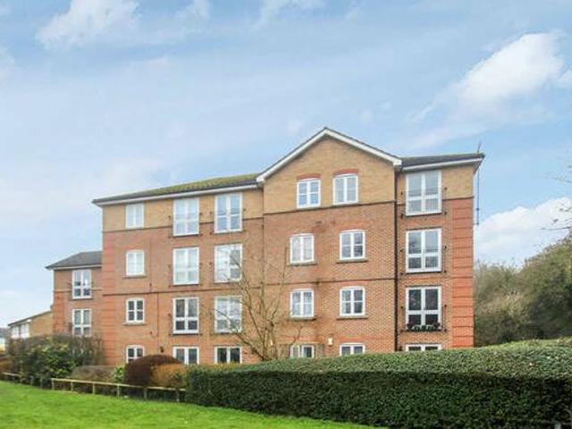 2 bedroom flat for rent in Seymour Street Chelmsford CM2
