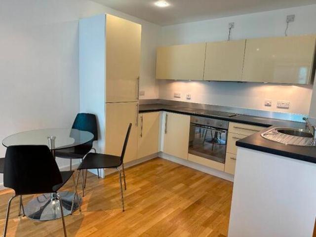 2 bedroom flat for rent in Skinner Lane, Leeds, West Yorkshire, LS7