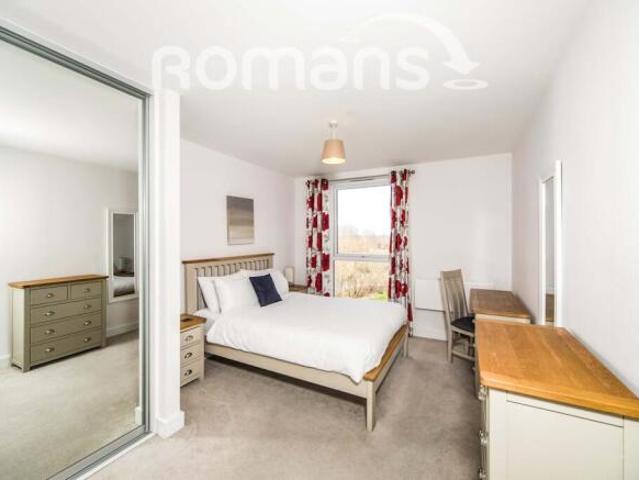 2 bedroom flat for rent in Skylark House, Drake Way, Reading, RG2