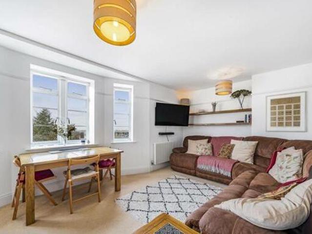 2 Bedroom Flat For Rent In Shooter´s Hill, London