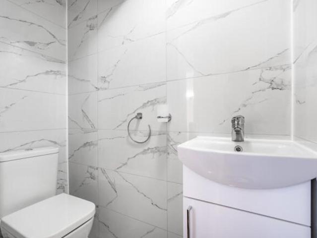 2 bedroom flat for rent in Shortlands London W6