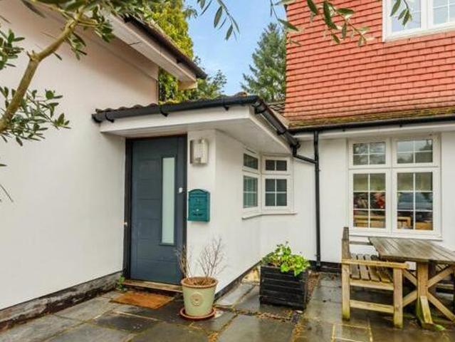 2 Bedroom Flat For Rent In Shawford