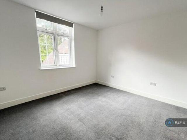 2 Bedroom Flat For Rent In Shawford