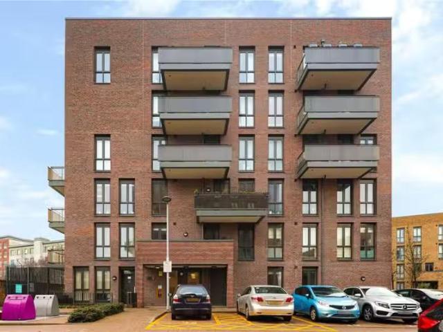2 bedroom flat for rent in Shackle Court, 6 Gresham Place, Bow.